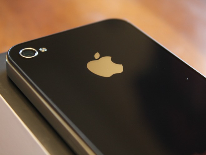 Operadores de Singapur ofrecen iPhone sin cámara a militares • ENTER.CO