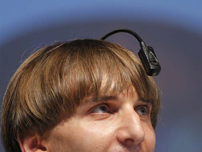 Liveblog: Neil Harbisson, el primer 'cyborg' • ENTER.CO