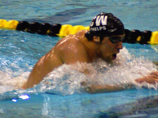 Del Speedo a una AK47, la posible adicción de Michael Phelps • ENTER.CO