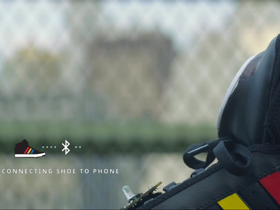 'The Talking Shoe', los tenis de Google • ENTER.CO