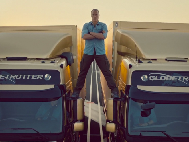 Jean-Claude Van Damme se abre de piernas para un comercial • ENTER.CO