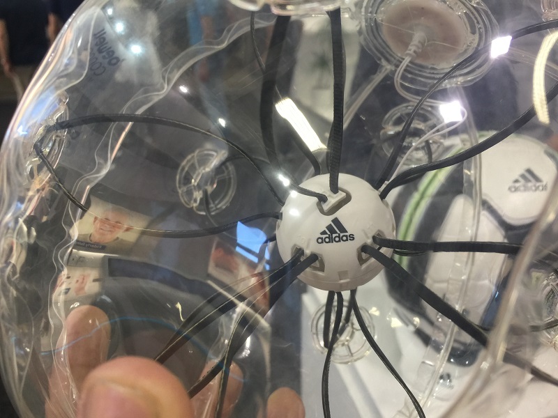 Adidas Smart Ball, balón especial para todo futbolista