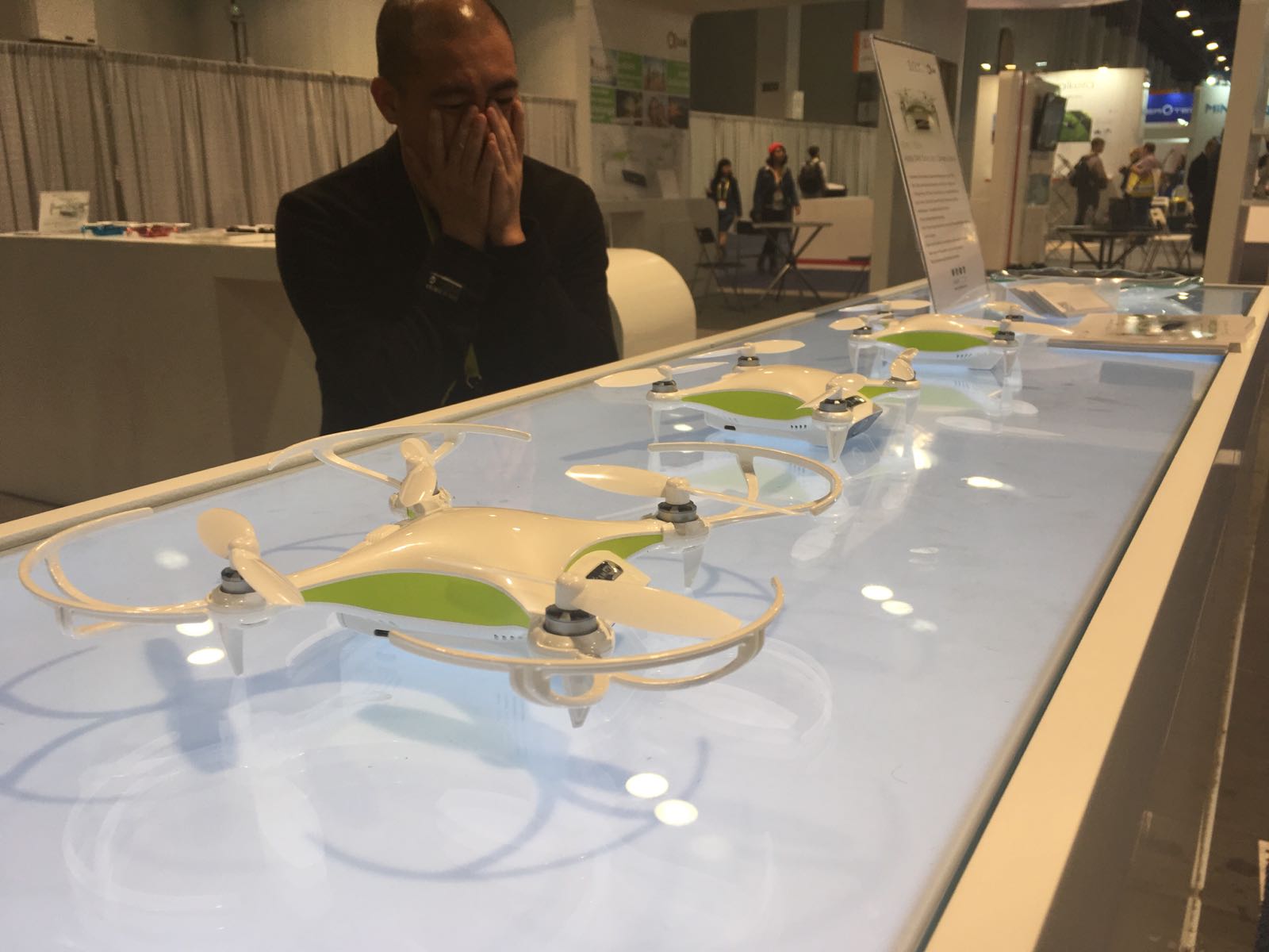 Drones: por todos lados en el CES 2017 • ENTER.CO