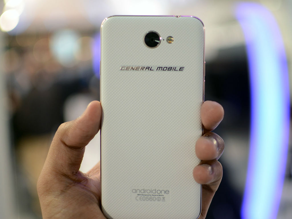 GM 6, el teléfono que se actualiza con Google (Hands On) • ENTER.CO