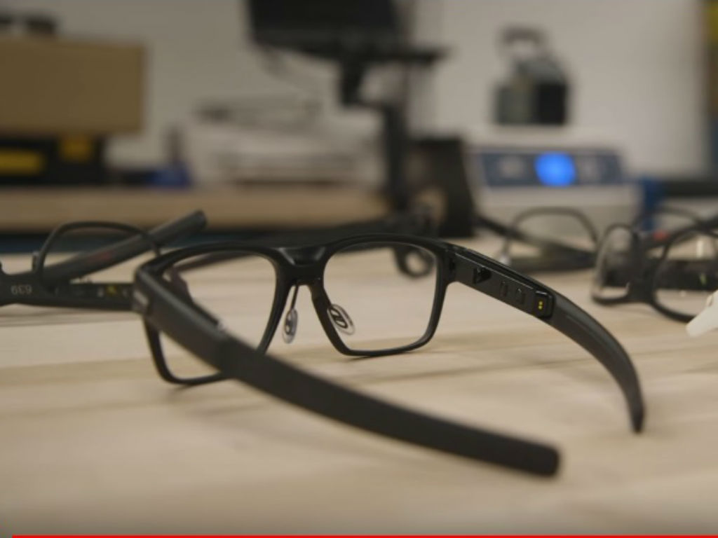 Intel presentó lentes inteligentes que se ven 'normales' • ENTER.CO
