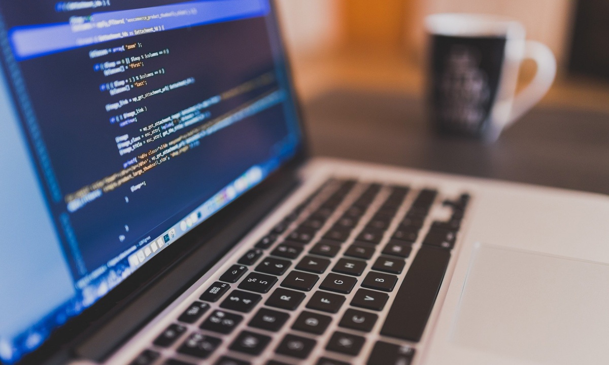 Amazon anuncia que Code Whisperer IA para desarrolladores está ...