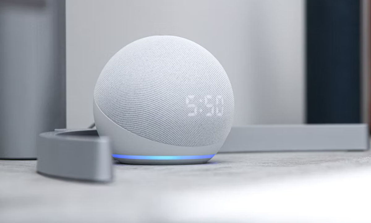 Alexa te escucha para obedecerte... y para que Amazon te muestre ...
