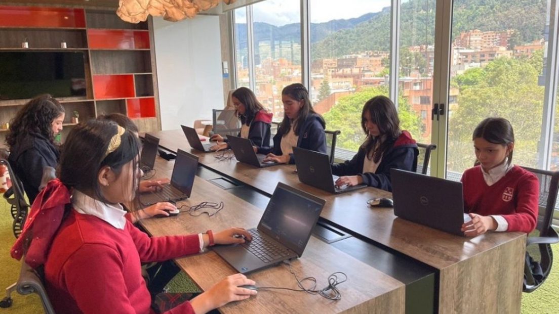 Estudiantes colombianos aprenderán a programar con Minecraft • ENTER.CO
