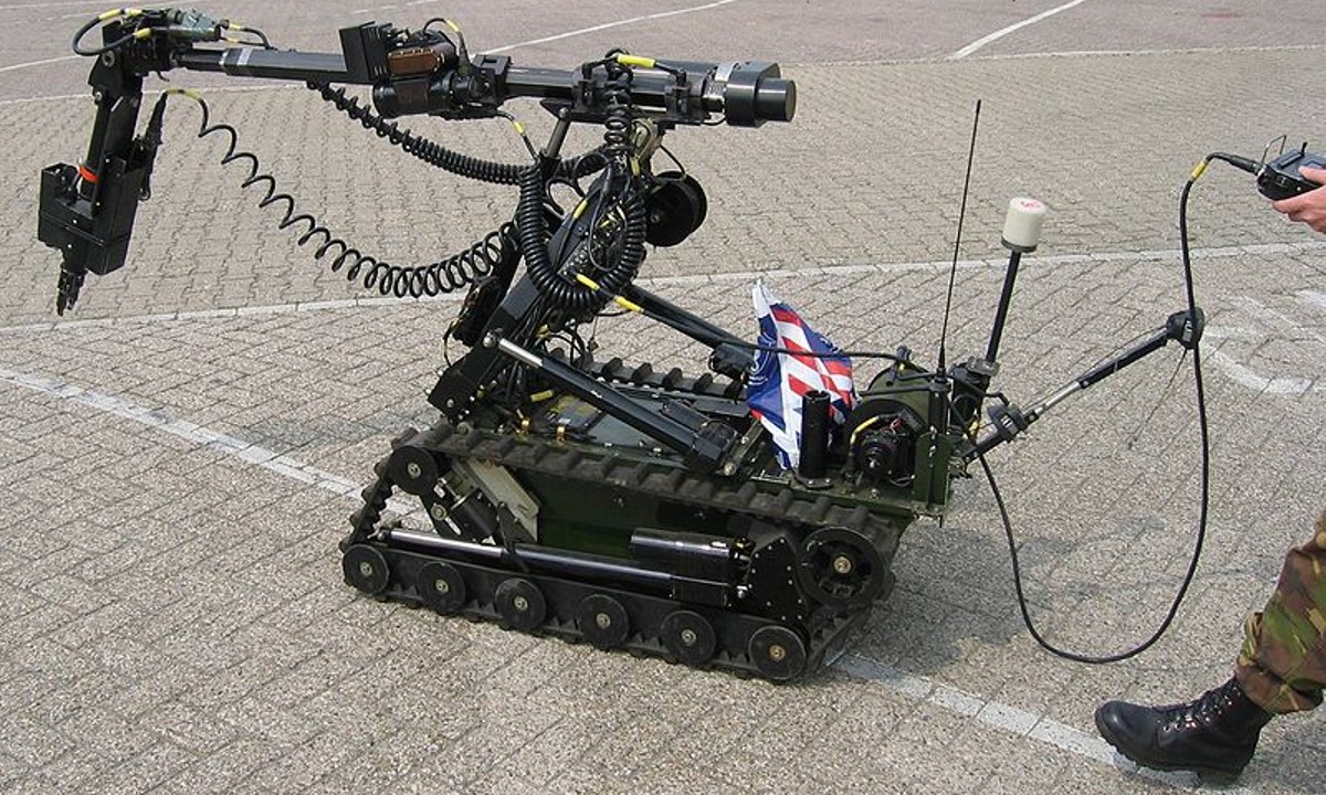 No es ficción: Robots policías en EE.UU. tienen autorización para matar ...