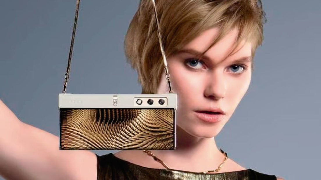 ¿Un bolso o un celular? Así es el Honor V Purse, el nuevo celular ...