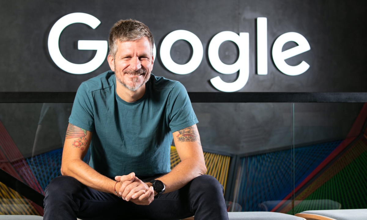 "Pon a la IA a trabajar para ti, no tengas miedo de experimentar ...