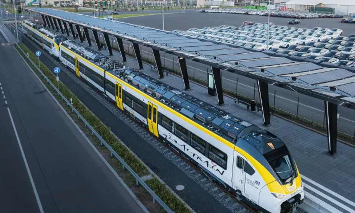 Elon Musk lanza su nuevo juguete, el ‘Giga Train’ completamente ...