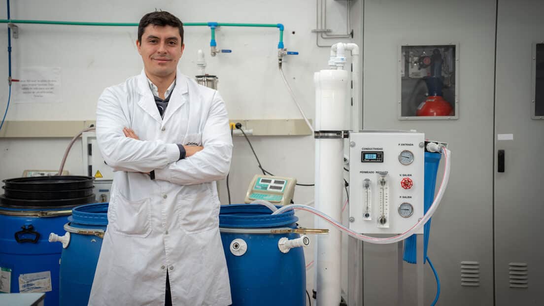 Ingeniero colombiano creó un sistema que convierte agua salobre en ...